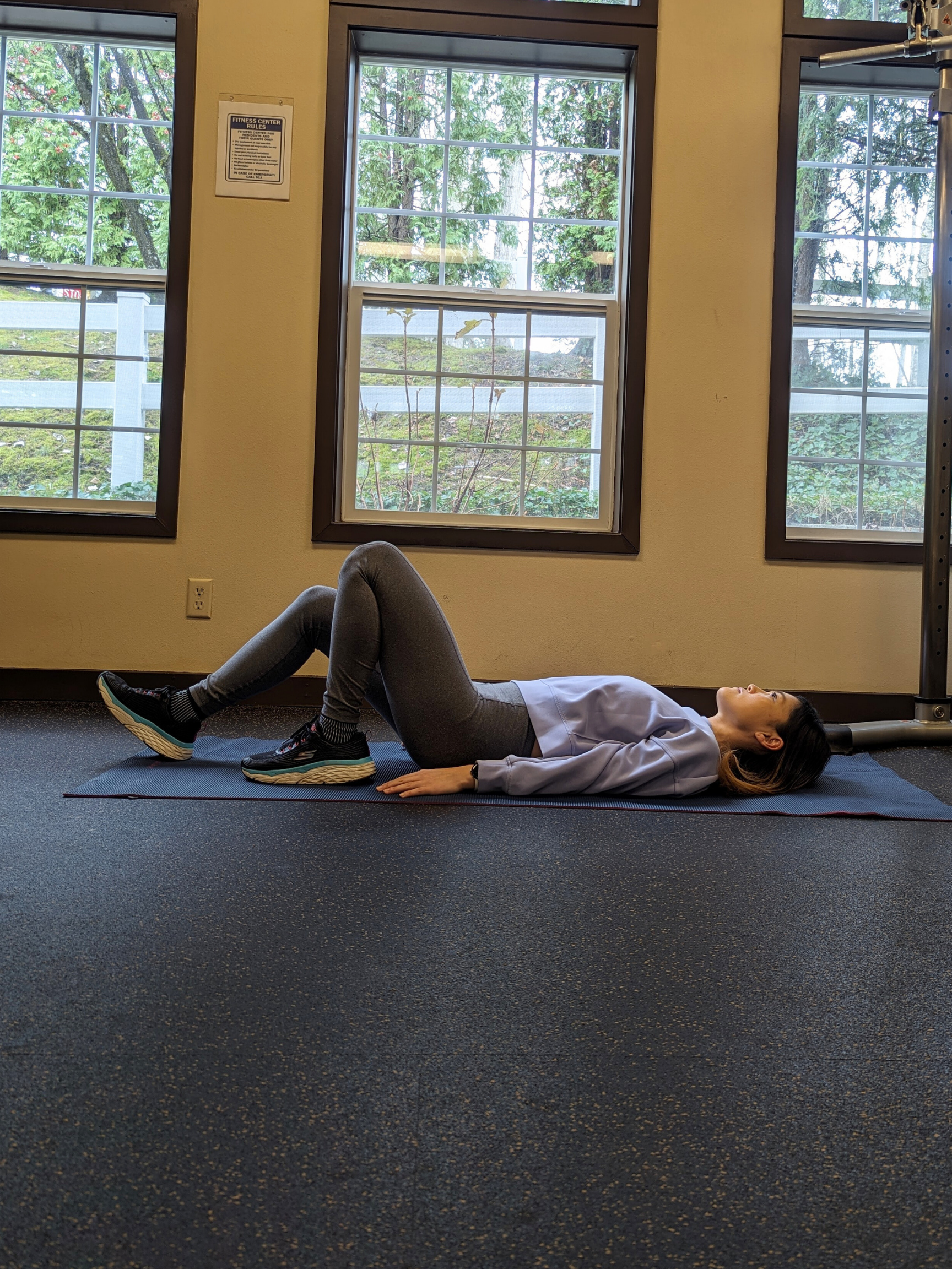 Glutes bridge | Workouts | NakaNaka Mom Fitness