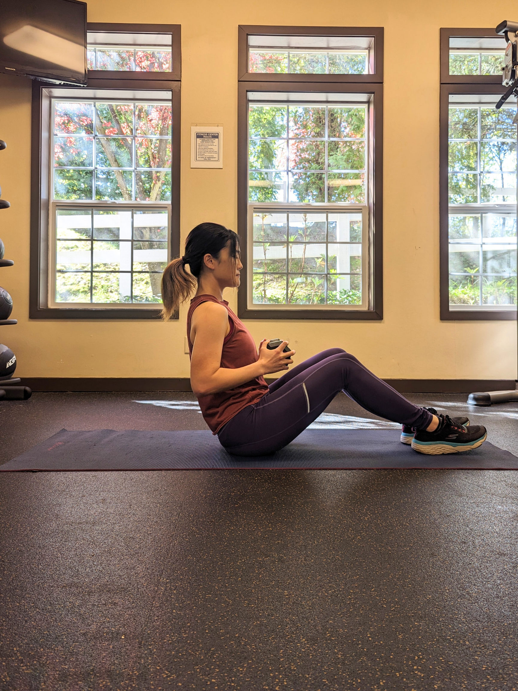 Russian twist | Workouts | NakaNaka Mom Fitness